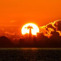 星与月 的想法: 深圳平安日出 | 时间：2022年7月12日 地点：中国珠海市香洲区某地面机位 内容：深圳平安日出 设备：SONY ILCE ...