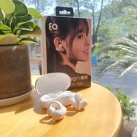 earsopen骨聆 的想法: 野餐吗？正是好时候！ 戴上earsopen骨聆SS900， 敞开耳朵，躺在树荫里，看着枝桠间的蓝天， 听喜欢的音频，听同伴的话语，听自然的声音 ...