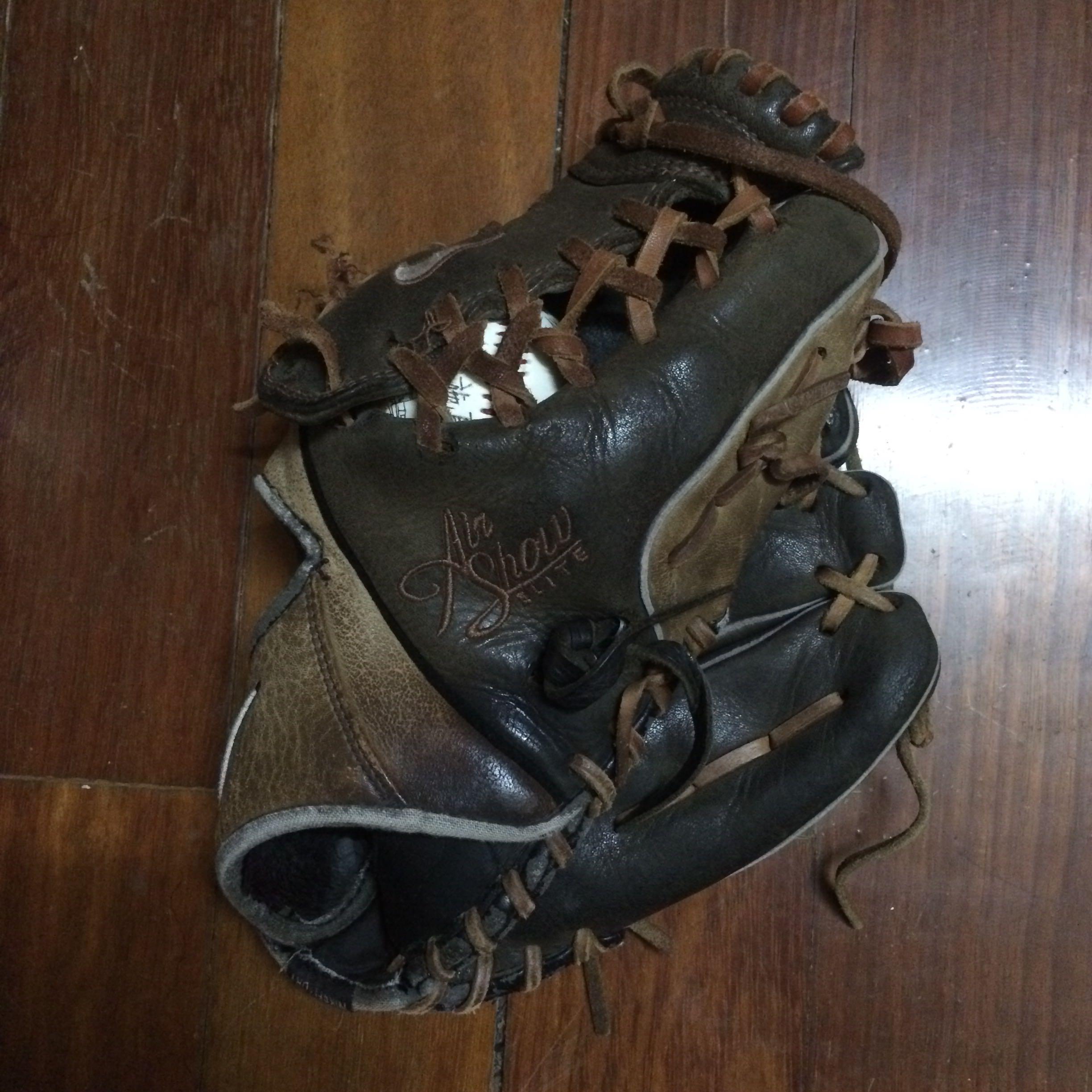 如何选购棒球手套？ - 知乎