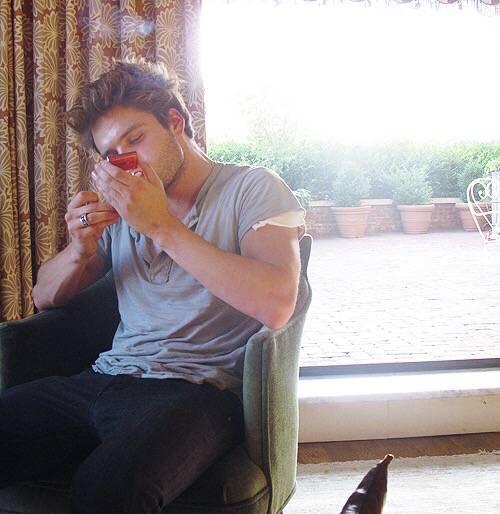 如何评价塞巴斯蒂安斯坦（Sebastian Stan）及演技？ - 知乎