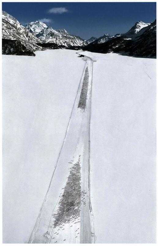 Andreas Gursky 作品「Rhine II」为什么成为世界最昂贵的照片？ - 知乎