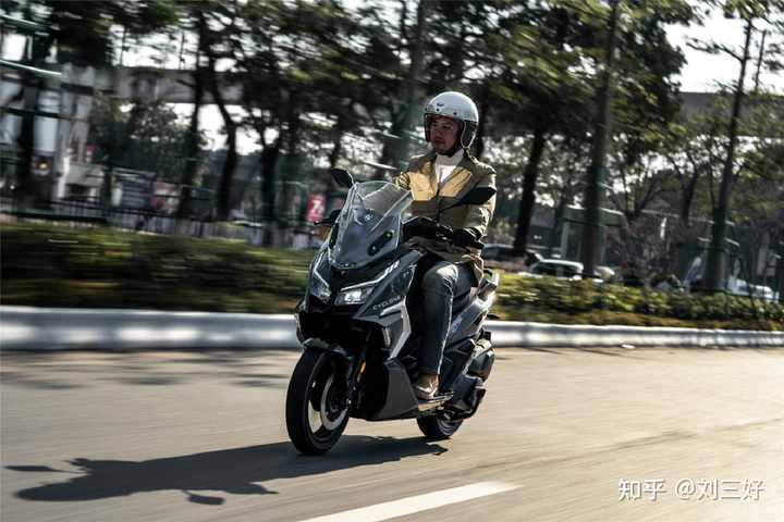 豪爵UHR150 无极SR150GT 赛科龙RT1 钱江鸿150ADV 综合性来看哪个更好？ - 知乎