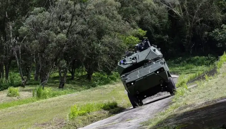 如何评价CM-33/34“云豹”装甲车？ - 知乎