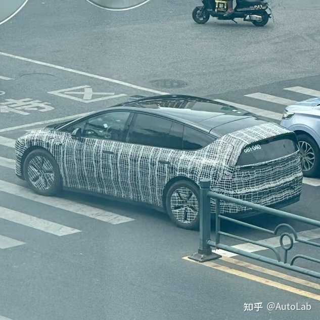 理想 i 系列首款纯电 SUV i8 发布，该车型有哪些设计亮点？ - 知乎