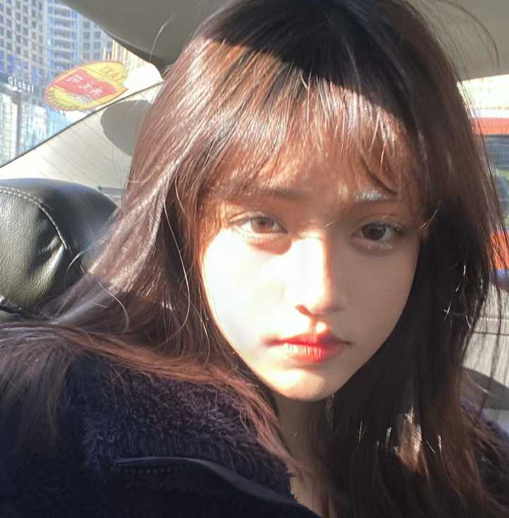 美女们素颜都是什么样子? 知乎