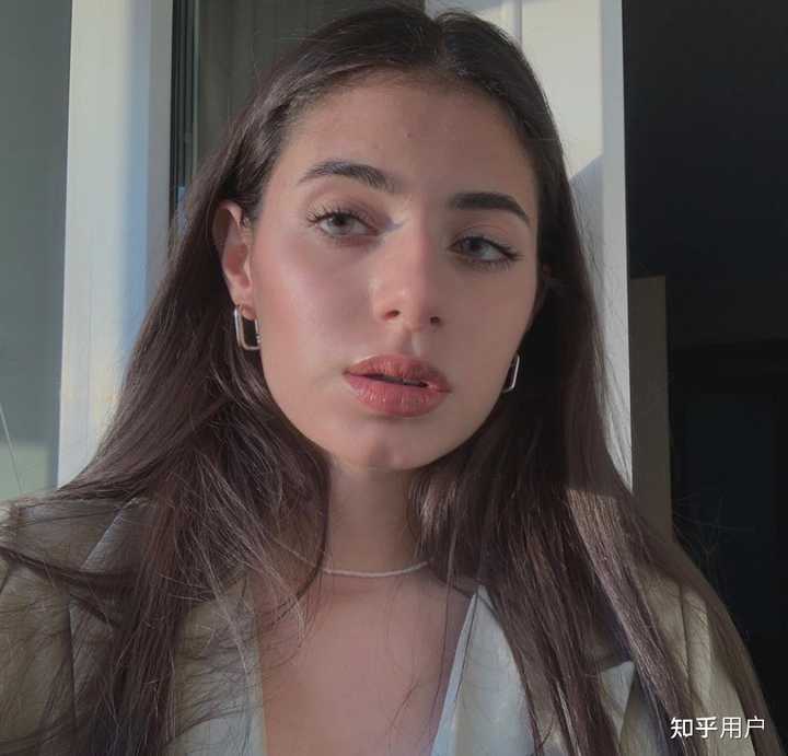 什么是e-girl？ - 知乎