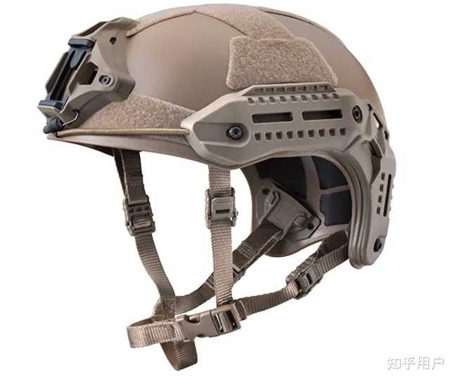 有无大佬给我科普一下暗区突围里的战术头盔，如何选择更好? - 知乎