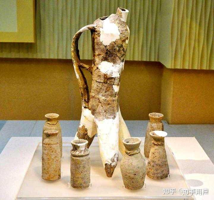 古代的杯子为什么都没有把儿？ - 知乎