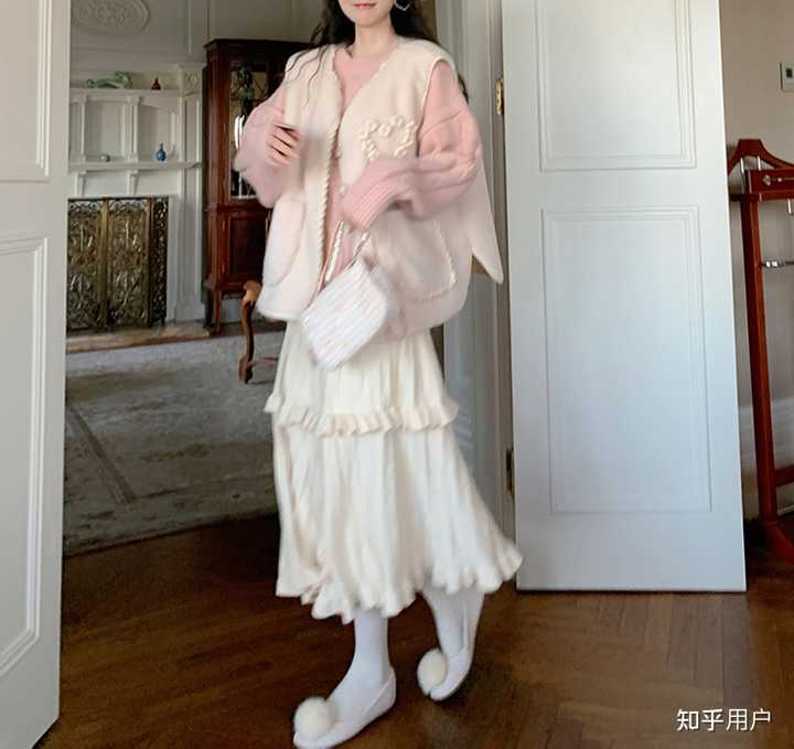 白色连裤袜适合搭配哪种裙子? 知乎