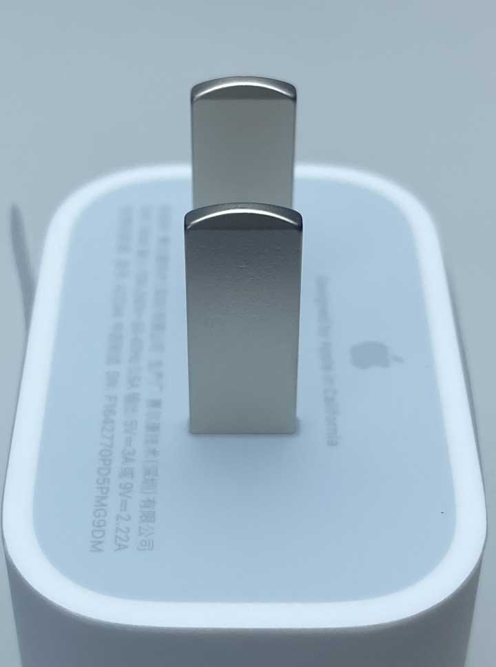 Apple Watch只送了一条线，那么应该搭配多少w充电头？ - 知乎