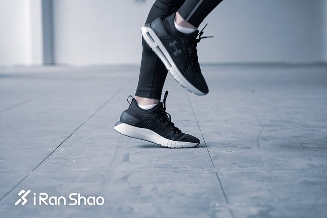 安德玛HOVR怎样？ - 知乎