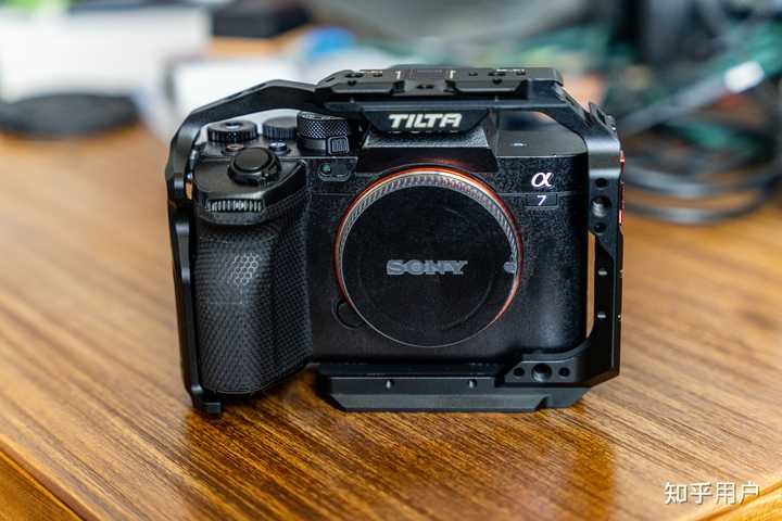 2022 年末，主要扫街和拍人像，选择索尼 A74 还是佳能 R62？ - 知乎