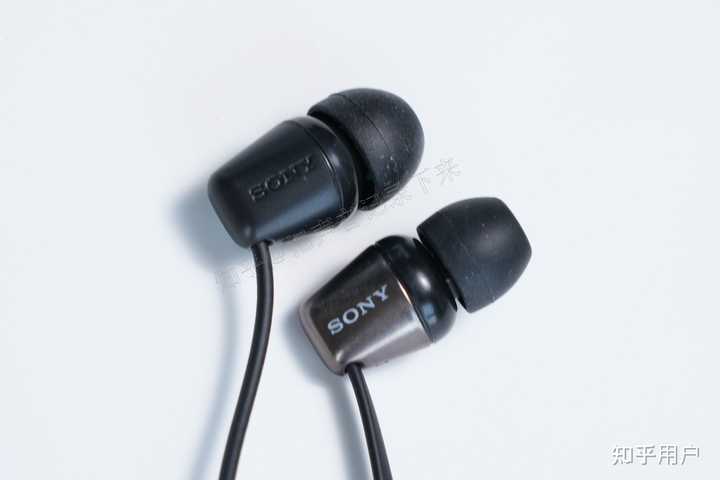 索尼 WI-C100 和 WI-C310 有什么区别？哪款更值得选择？ - 知乎