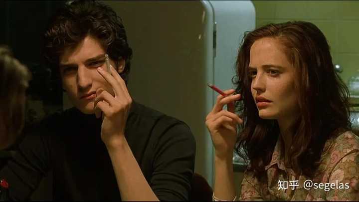 《戏梦巴黎（The Dreamers）》讲述了什么故事？表达了怎样的思考？ - 知乎