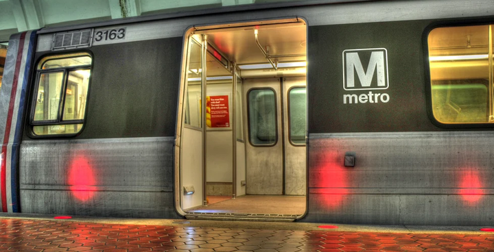 将来北京地铁何时能把英文名「Beijing Subway」更名为「Beijing Metro」？ - 知乎