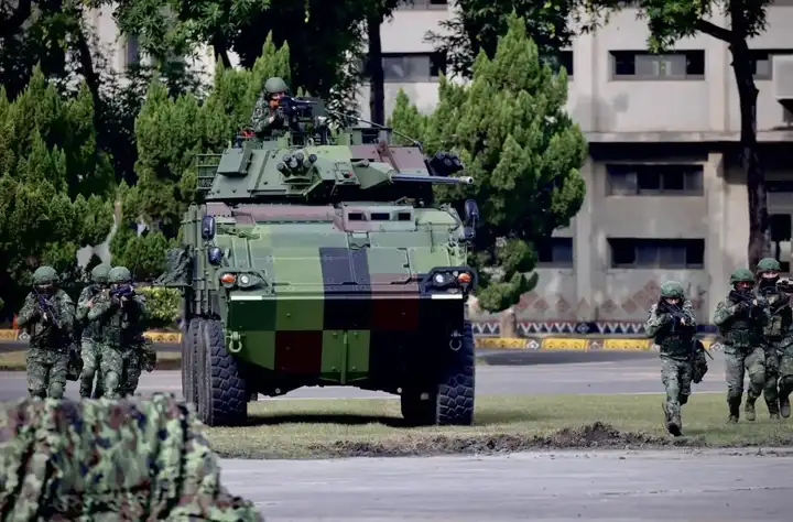 如何评价CM-33/34“云豹”装甲车？ - 知乎