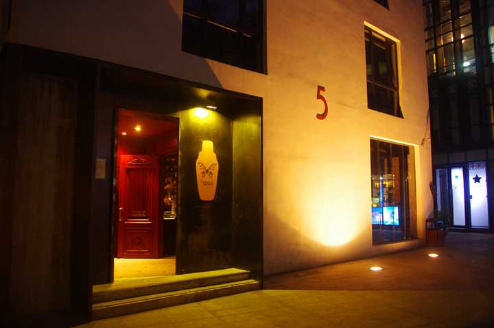 上海有哪些不错的酒吧？ - 知乎