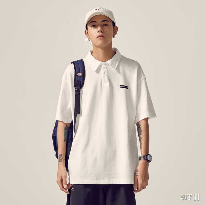 POLO衫到底要不要扎进裤子里？ - 知乎