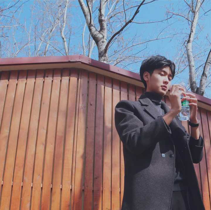 作为身高190cm以上的男生是一种什么样的体验？ - 知乎