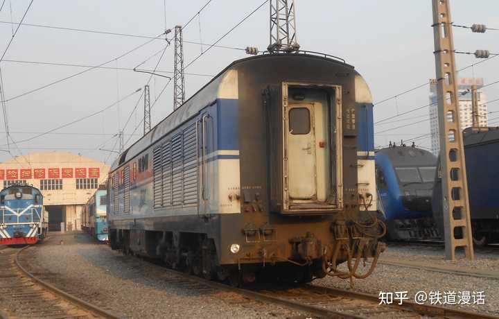 如何看待DF11G机车车身“跨越”二字被除抹？ - 知乎