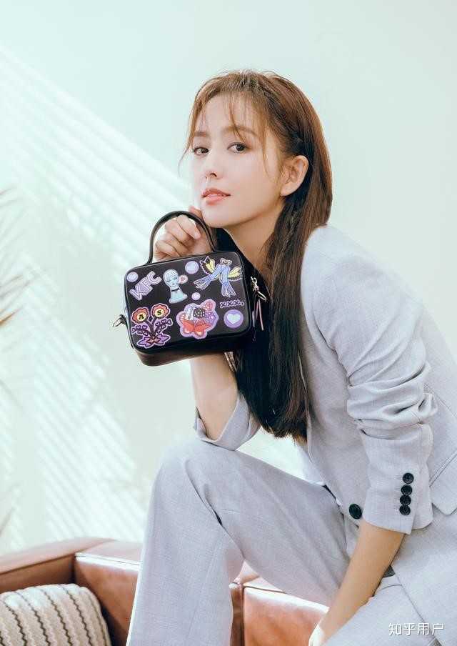 anna sui这个品牌怎么样？是大牌吗？逼格高？ - 知乎