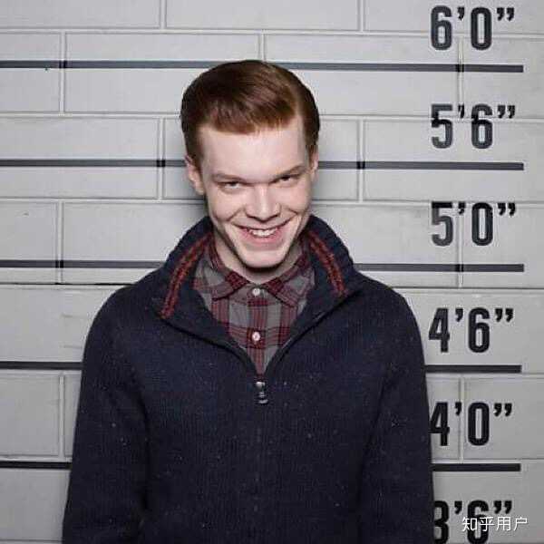 如何评价《蝙蝠侠黑暗骑士》中小丑的扮演者希斯·莱杰？ - 知乎