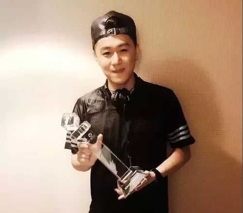 如何评价ice paper这名rapper？ - 知乎