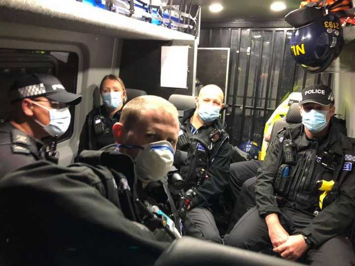 观棋有语的苏师傅到底是干嘛的，最新一期节目里听到他还在英国有过公干？ - 知乎