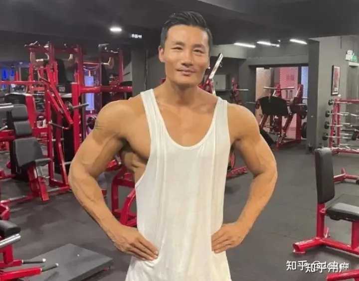 男生身高178，那么完美体重是多少斤？ - 知乎