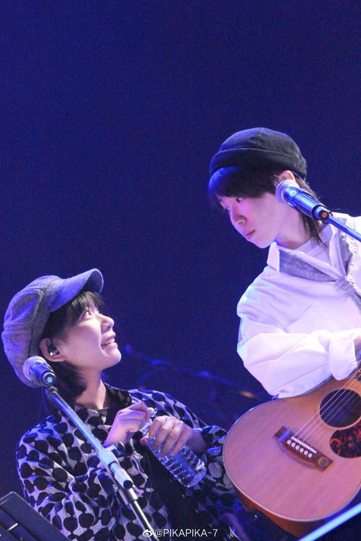 最近慢慢知名起来的是房东的猫？还是其主唱小黑(王心怡)？ - 知乎