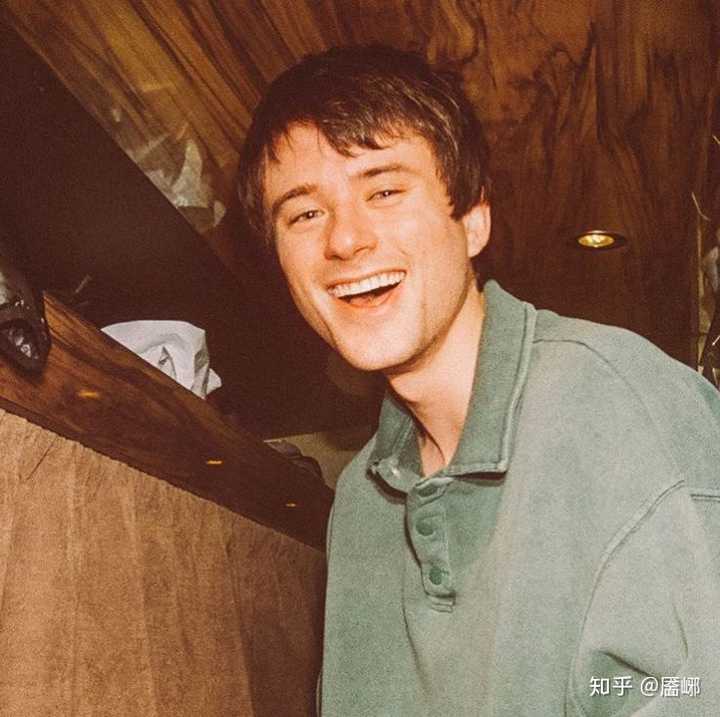 如何评价歌手Alec Benjamin？ - 知乎