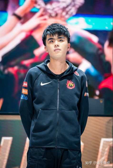 如何评价 FPX 战队的 lwx 选手？ - 知乎