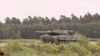 为何豹2坦克在后期型号（L2A5 L2A6 L2A7）中仍旧采用定角装弹？ - 知乎