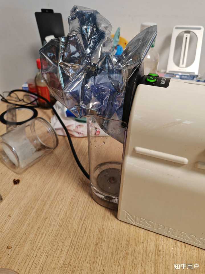 为什么咖啡机指示灯亮但是不出水了？ - 知乎