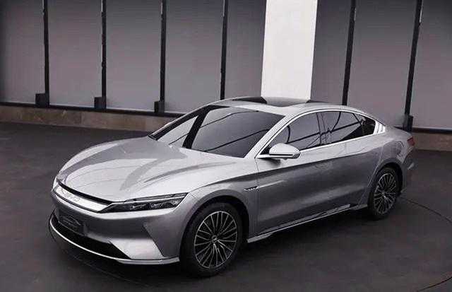 如何评价吉利银河 E8 汽车的17.58万元起的定价和实力，值得买吗？ - 知乎