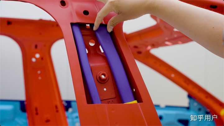 小米YU7内嵌2200Mpa防滚架，提供铠甲笼式钢铝混合车身，2200Mpa什么概念？越硬越安全吗？ - 知乎