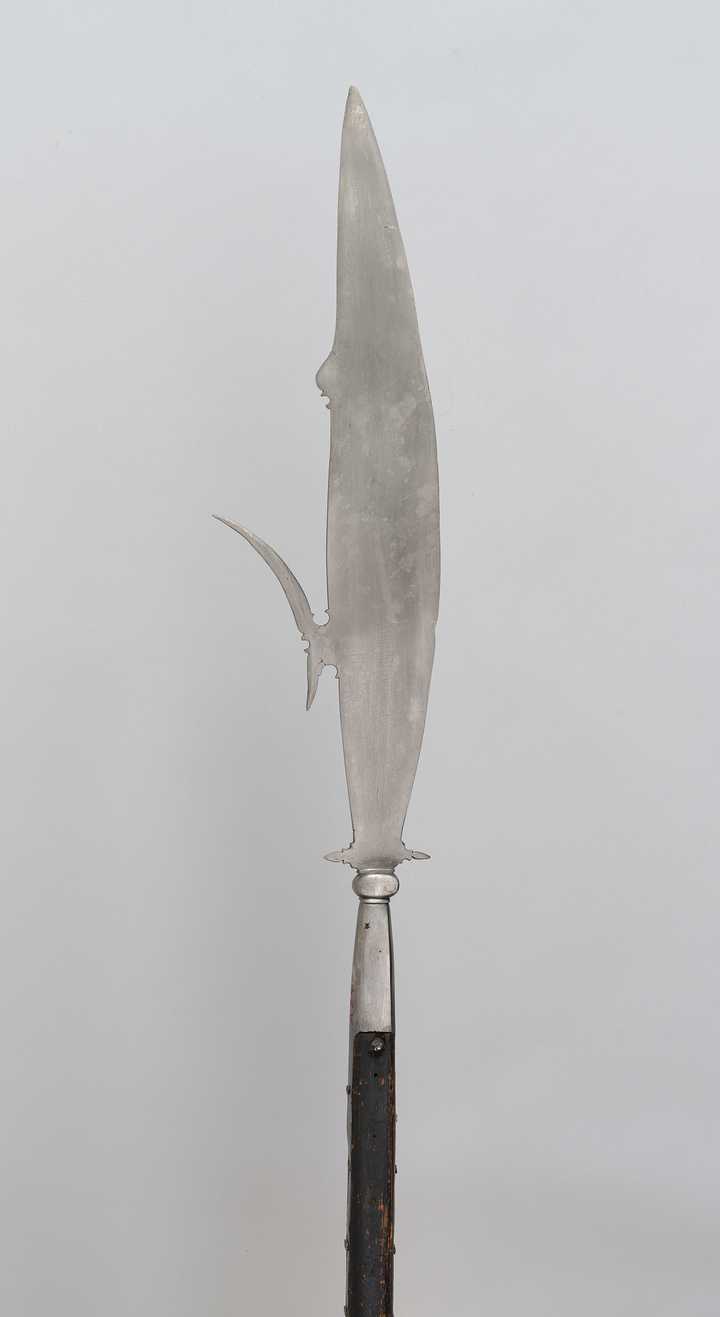 请教欧式戟的应用场景（glaives、halberd都请讲一下）。看了好多回答总感觉戟不伦不类？ - 知乎