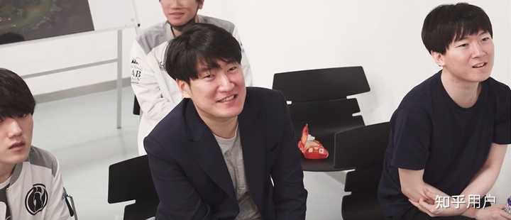 如何看待JDG主教练Mafa因身体不适暂别赛场？输WBG是他被更换的最大原因吗？ - 知乎