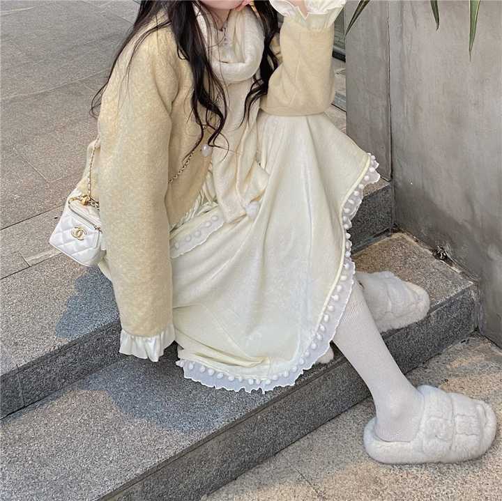 白色连裤袜适合搭配哪种裙子？ 知乎