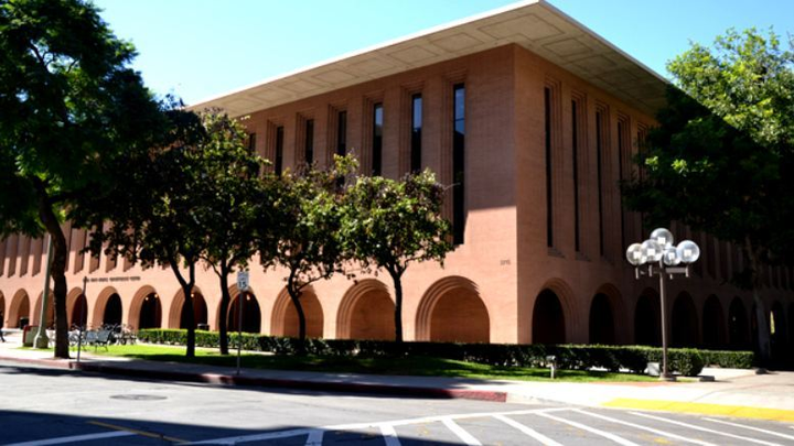 usc cs37和ucsd ece选哪个？ - 知乎