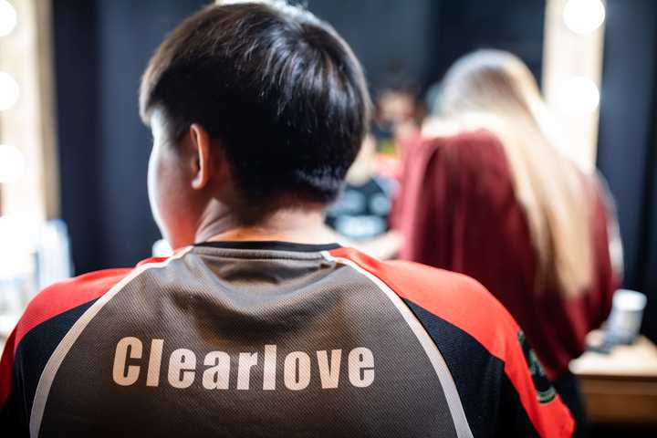 EDG 官宣 Clearlove（明凯）正式退役成为教练，你有什么想说的？ - 知乎