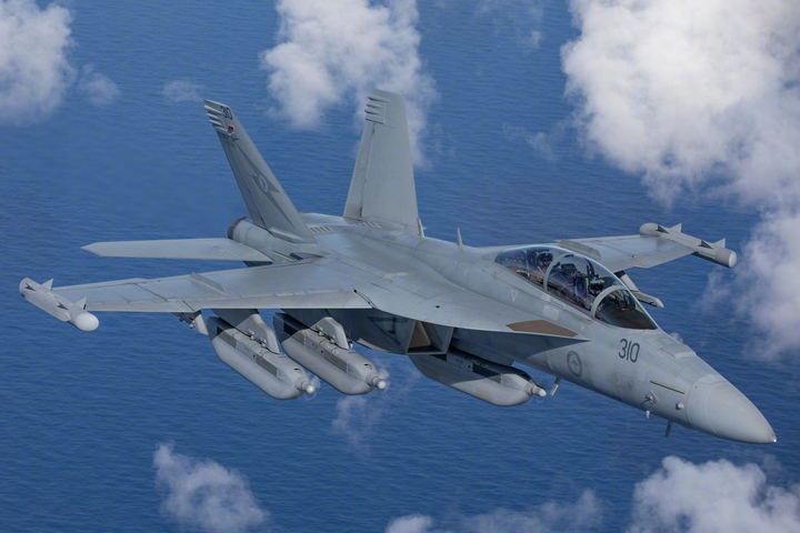 EF18咆哮者、歼16D、台风EK，这三款电战机相互对比怎样？ - 知乎