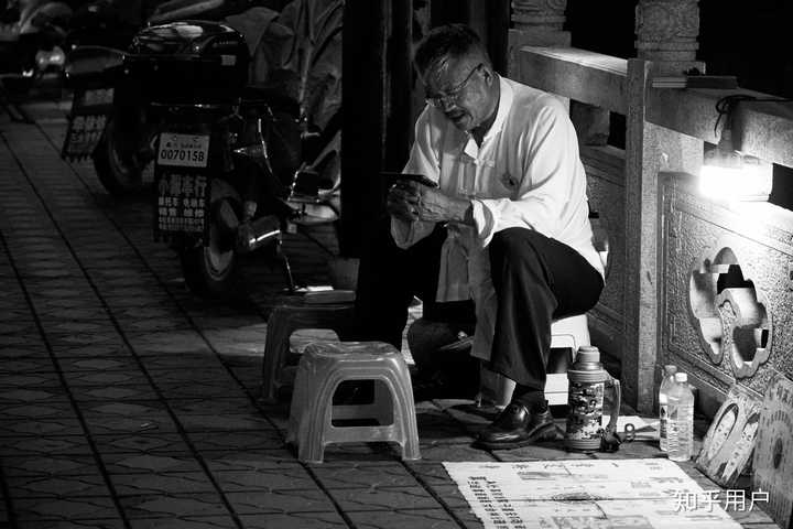 a7m4搭配24-105G夜景咋样? - 知乎