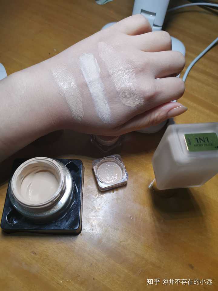 雅诗兰黛 DW 粉底 1W1 和 1N1，哪个比较白？ - 知乎