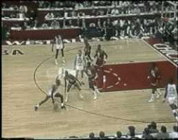 NBA 90 年代被提及的「非法防守」和「hand-check」是什么意思？它们被取消的原因是什么？ - 知乎