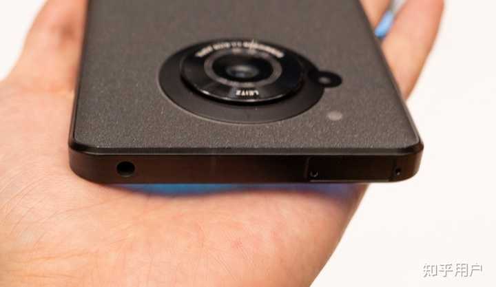 如何评价 2022 年 5 月 9 日发布的夏普 AQUOS R7 ，有什么亮点和槽点？ - 知乎