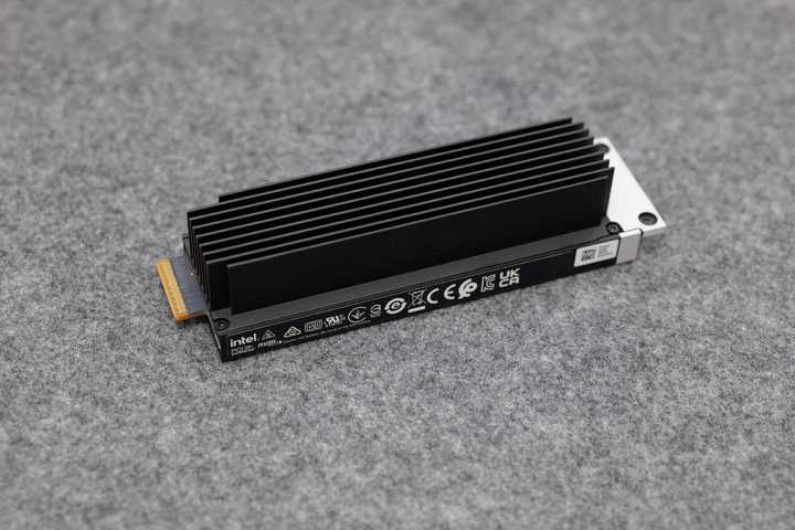 980pro和傲腾p5800x有无可比性？ - 知乎