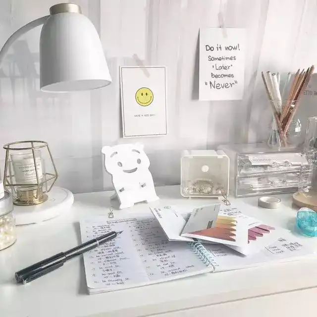 ins 风书桌怎样布置？ - 知乎
