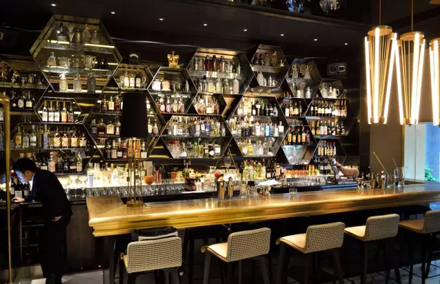 Club、Bar 与 Pub 有什么区别？ - 知乎