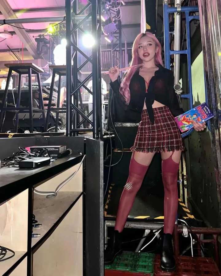 哪些细节可以体现女生的气质和品位？ - 知乎